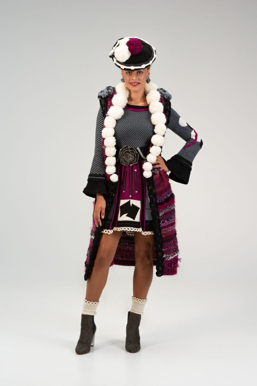 Designer Knitwear Collection - Laurel Dzigna Knitz - Laurel Judd